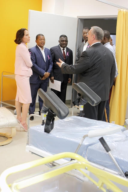 SANTE: Visite de la Première Dame Sylvia Bongo Ondimba au CHU Fondation ...