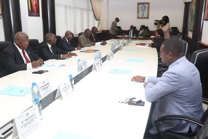 Réunion de l’Assemblée Nationale : Avancées Législatives et Hommage ...