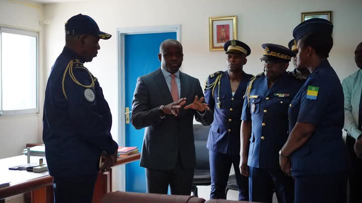 Visite du Ministre de l’Intérieur à la Police Nationale – GABON INFOS LIVE