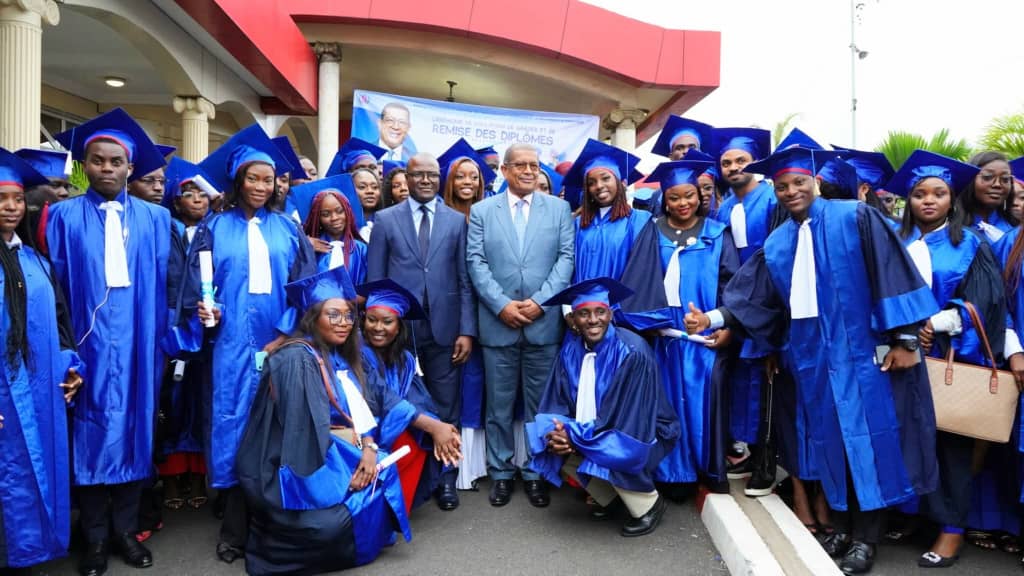 Cérémonie de Remise des Diplômes à l’EM-Gabon Université – GABON INFOS LIVE